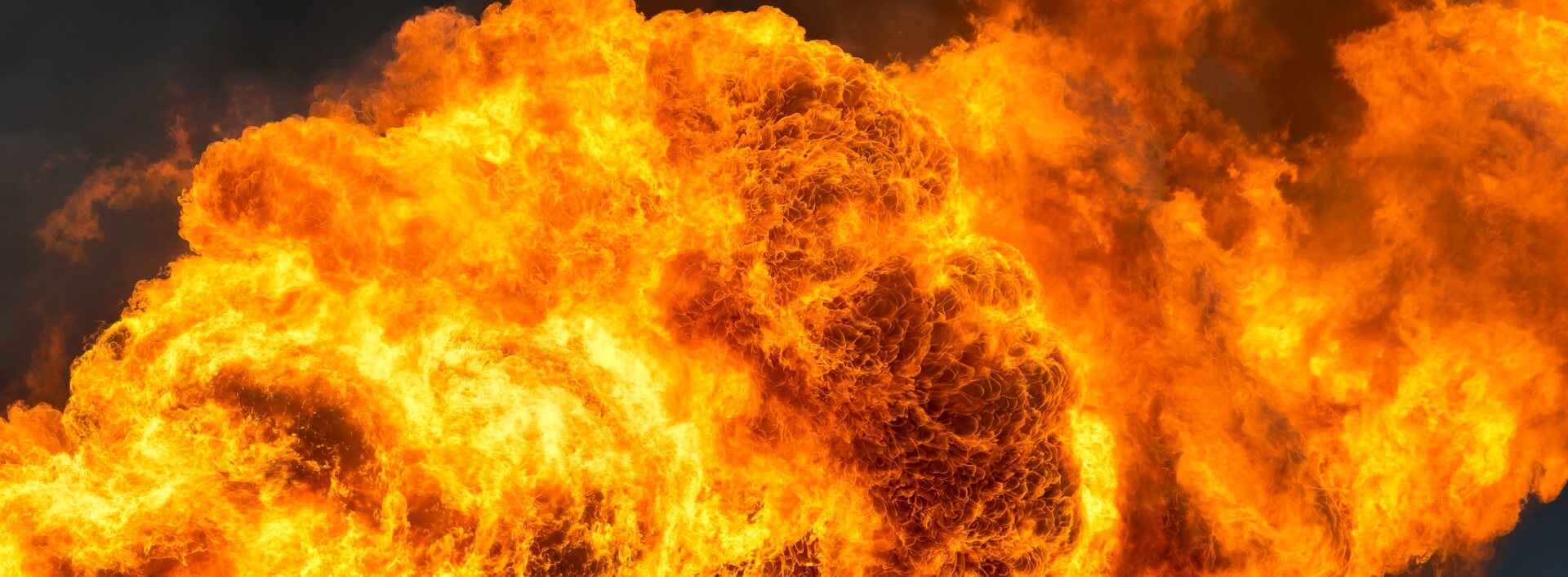 USS Bonhomme Explosion & Fire Sends 21 to Hospital